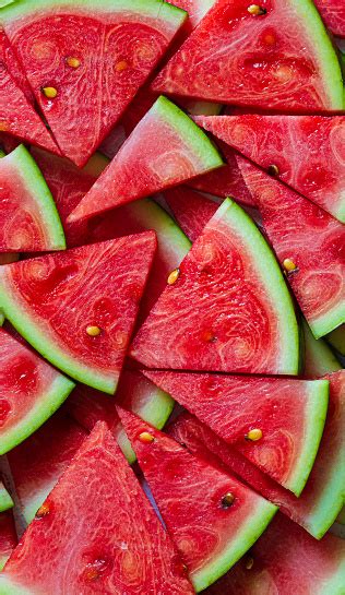 수박 조각 매크로 육즙 신선한 얇게 썬 수박 웨지 수박 과일 음식 조각 배경 씨앗 매크로 사진 0명에 대한 스톡 사진 및 기타 이미지 Istock