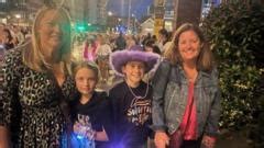 Taylor Swift: Cardiff Eras gig begins with Welsh greeting - BBC News