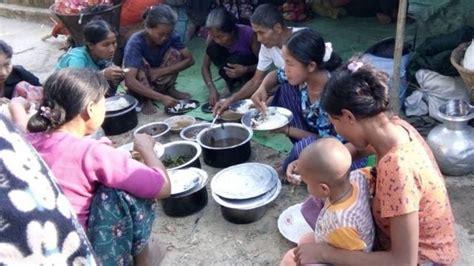 ထောက်ပံ့ကူညီမှုတွေ ရပ်ဆိုင်းဖို့ စစ်ကောင်စီက ဖိအားပေးလို့ ရခိုင်မြောက်ပိုင်းက စစ်ရှောင်တွေ စားနပ