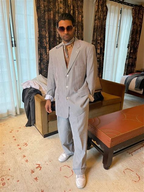 Asif Ali Before His Appearance At The Imax Premiere Of Dont Worry