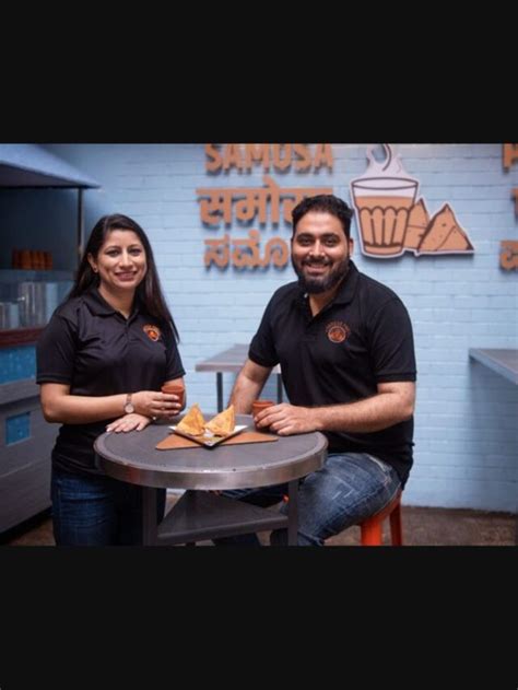 Samosa Stall Earning Left 30 Lakh Job Daily Knowledge