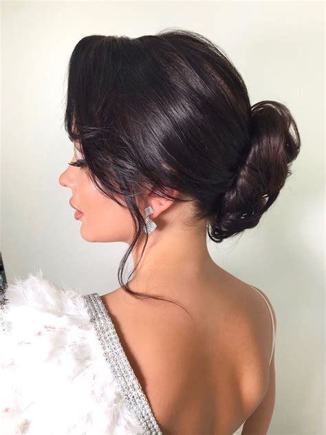 Пучок на свадьбу Прически Идеи причесок Повседневные прически