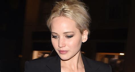 Jennifer Lawrence Shows Some Skin While Dining Out In London Jennifer