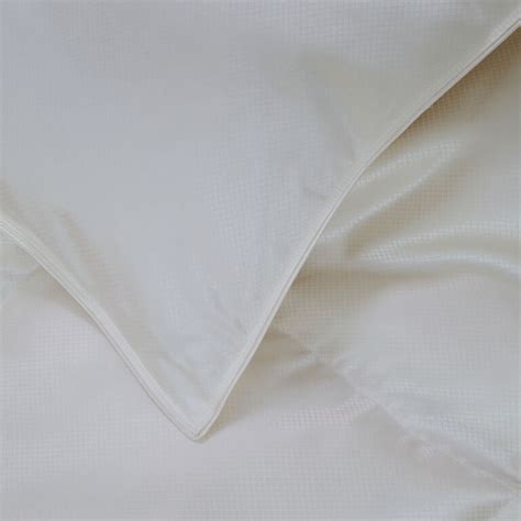 Net Silk Medium Comforter Duvet Filler Frette