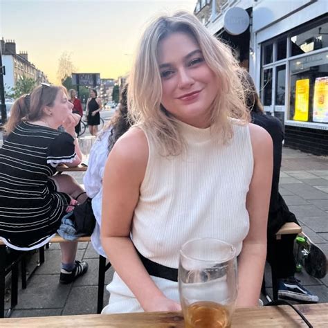 Rachel Stanton Rachels4 • Threads Say More