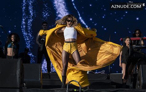 Rita Ora Shines In Sexy Sultry Performance At Mighty Hoopla 2024 Festival Aznude