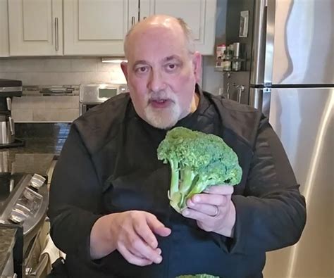 The Bountiful Benefits Of Broccoli For Older Adults