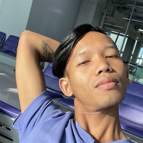 អ៊ុញនោះ ចំបុីខ្មៅ លេងមែនទែនហើយ ដោយស្នើរអោយប្តូរ ប្រធានសមាគមសិល្បៈករកម្ពុជា ចេញ ដោយសាតែមូលហេតុ