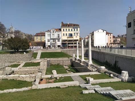 Слънчев петък ни очаква в Пловдив до 13 градуса