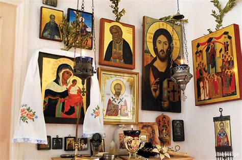 როგორ უნდა მოაწყოს მორწმუნემ სახლში სალოცავი კუთხე Inews