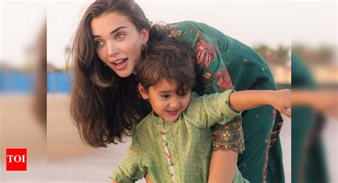 Amy Jackson And Her Son Celebrate Diwali In Chennai Tamil Movie News