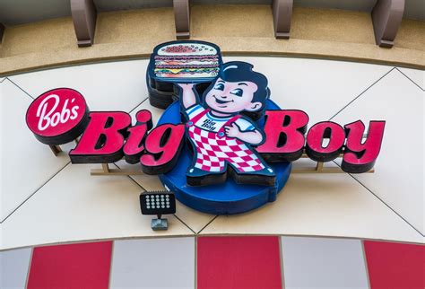 Popular Restaurant With Over 300 Locations Is Closing Down Restaurant