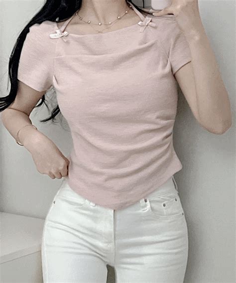 허리잘록슬림핏 포우 스퀘어넥 셔링 리본 홀터넥 스트랩 크롭 반팔티셔츠 에이블리
