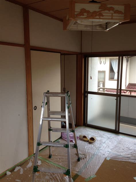 砂壁に天然塗り壁材を塗ってみました 阿部総合鑑定所
