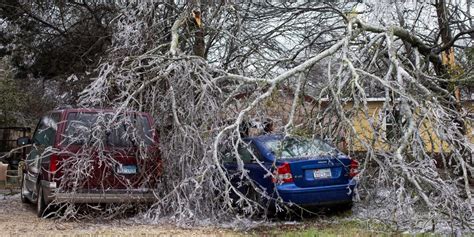 Texas Storms Leave Hundreds Of Thousands Without Power Wsj