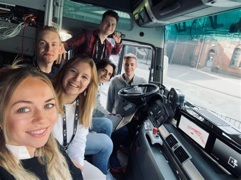 Rebecca Hundschell On Linkedin Bcx22 Hackathon Softwaredefinedvehicle Futurelogistics Bcw22