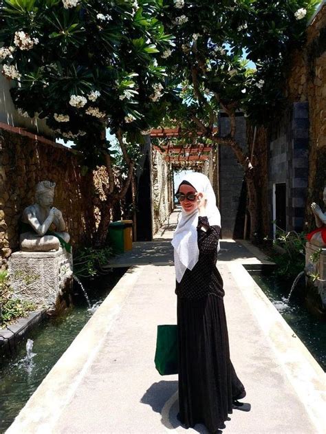 6 Potret Terbaru Devi Permatasari Awet Muda Di Usia 46 Tahun Hot