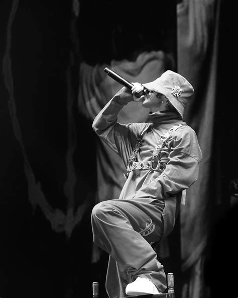 Pin De Liv Luv Em Quick Saves Jiyong