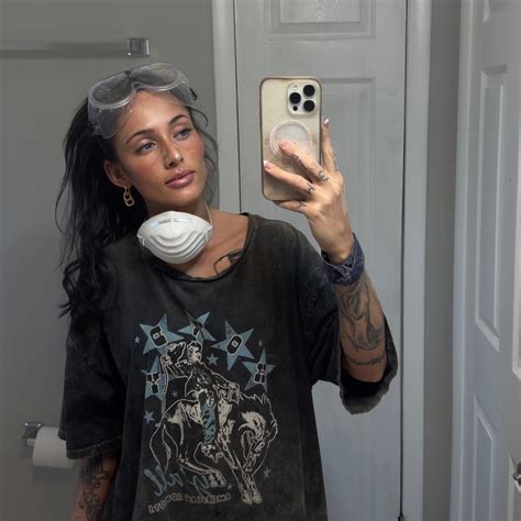 Just Call Me Barbie The Builder 👷🏽‍♀️🔨