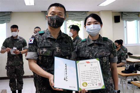 대한민국 육군 제7보병사단 전 장병이 화합단결한 가운데 2020년 전반기 최고의 전투력을 보여준 Facebook