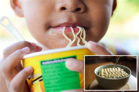 កុំញឹកពេក មូលហេតុចម្បងទាំង៩ចំណុចដែលអ្នកគួរកាត់បន្ថយឬបញ្ឈប់ការបរិភោគមីកំប៉ុងចាប់ពីពេលនេះតទៅ