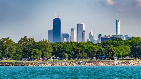 Chicago Beaches How To Check Lake Michigan Water Temperature Swimming