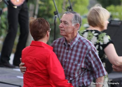 Copper Gazette Joni Morris Enthralled Concert Goers At Town Square Concert