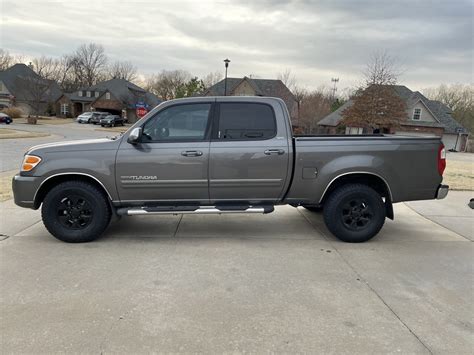 265 75 16 Tire Pics On A Stock Gen 1 Trd Toyota Tundra Forum