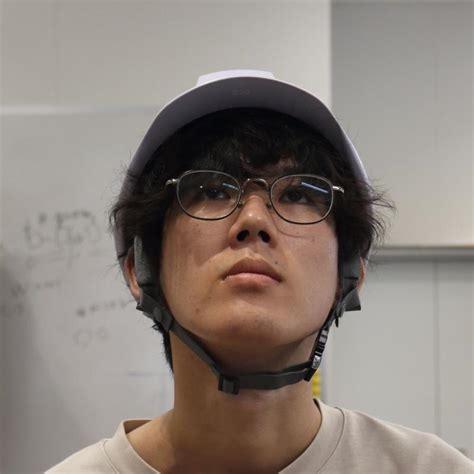 Helmet Chinstrapsegmentation Instance Segmentation Dataset And Pre Trained Model By Kodaibeppu