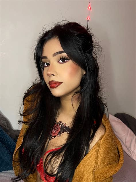 5ft 2 But With A Lot Of Attitude 😈 R Sfwnextdoorgirls