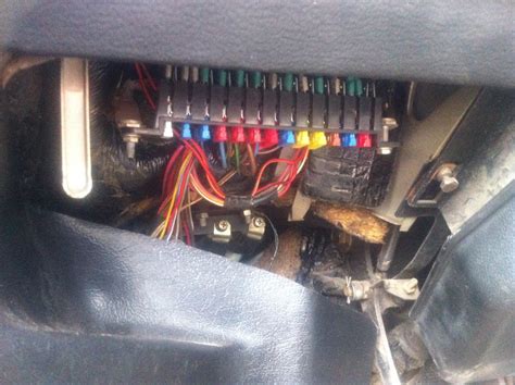 Замена колодки предохранителей, доработка стартера — Lada 4x4 5D, 1,8 л ...