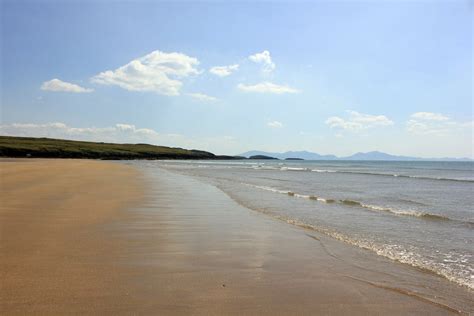 Aberffraw Bay Traeth Mawr Beach Isle Of Anglesey Coast