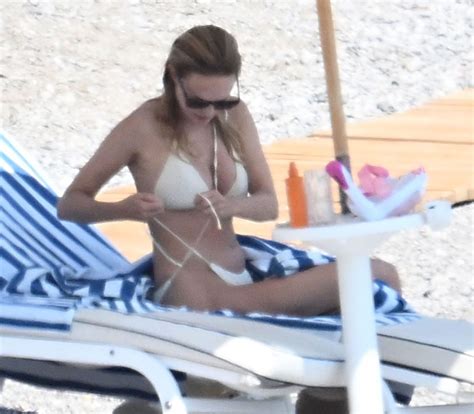 Heather Graham And John De Neufville On Holiday On The Amalfi Coast 08
