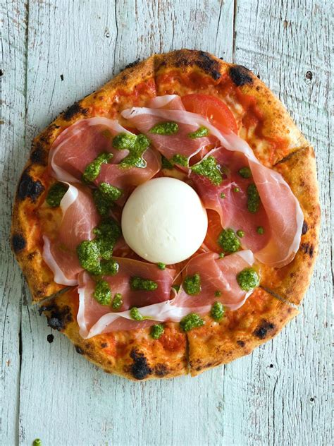 Recettes Pizza Napolitaine De Style Burrata Caprese Sage
