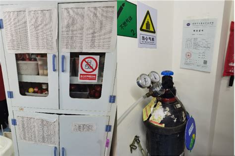 化学学院开展四川省教育厅高校实验室危险化学品专项检查 西南交通大学化学学院