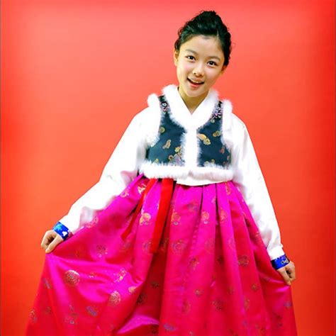 Begini 10 Transformasi Kim Yoo Jung Dari Kecil Hingga Dewasa Dailysia