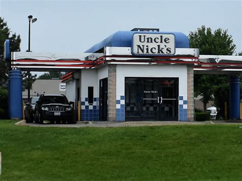 The Gyros At This No Nonsense Restaurant In Illinois Are Out Of This