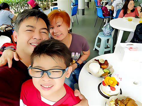 joseph ryan de leon filipino senior web designer user interface