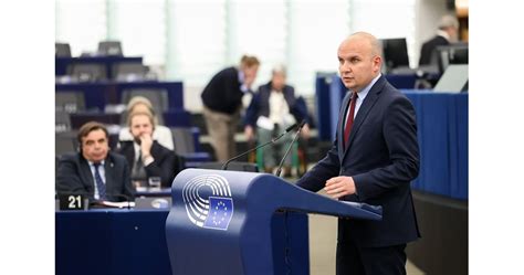 Илхан Кючюк ЕС да има пратеник по въпросите за антисемитизма и