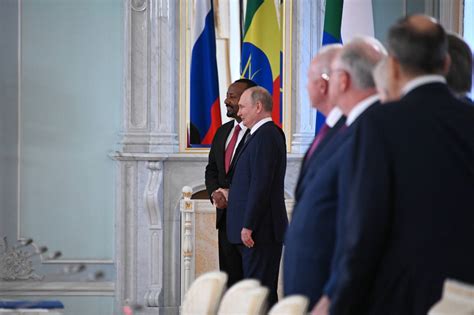 Путин проводит переговоры с премьером Эфиопии в Петербурге