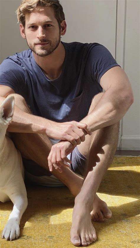 Max Emersons Feet