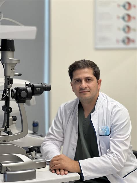 Ariz Gadzhiev НЕ КРАСИВОЕ СТИХОТВОРЕНИЕ ♡ Ты каждый день живёшь во тьме И разум твой сидит во