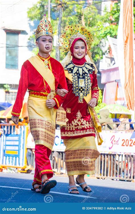 Traditional Clothes From North Sulawesi On The 3rd Ben Carnival