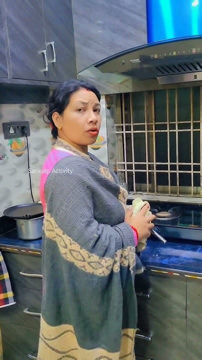 बड़ा मुश्किल काम 🤣 Comedy Shorts Funny Comedyvideos Funnyvideos Fun Memes Trend Youtube