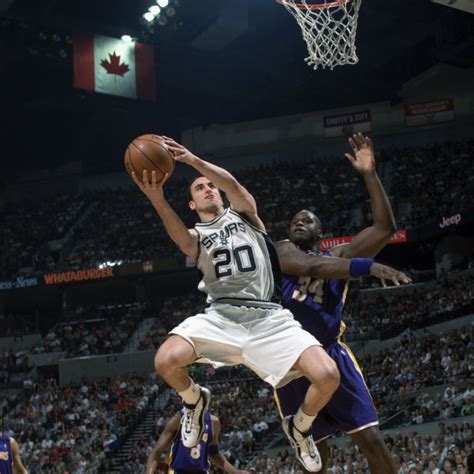 马努季后赛出场数超越奥尼尔，排在历史第8 球迷屋