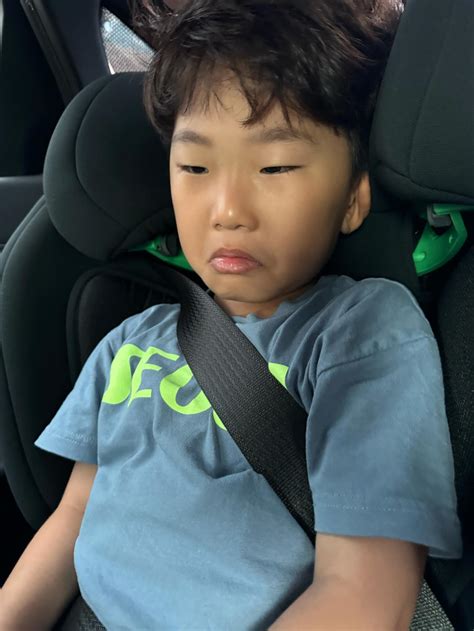 갑자기 동요 얘기하다 섬집아기 얘기가 나왔다 섬집아기는 혼자 집도 봐야하고 너무 슬프네 했더니ㅋㅋㅋㅋㅋㅋㅋㅋ 자기는 엄마아빠 둘다 일가면 무서워서 혼자 못있는다고 슬퍼짐