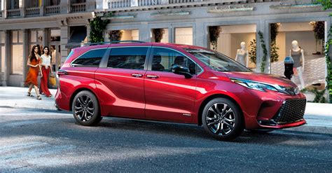 Toyota Sienna Hybrid Moose Jaw Toyota