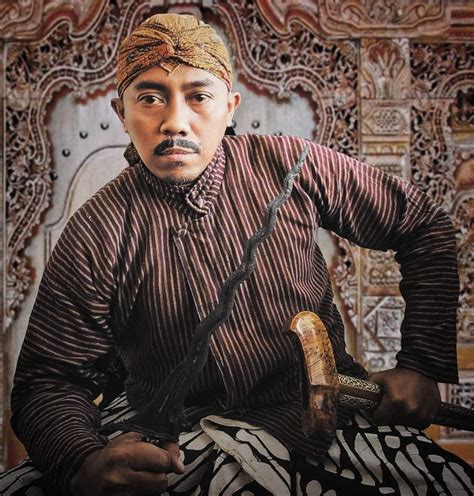 Suro Diro Jayaningrat Lebur Dening Pangastuti Fotografi Keluarga Fakta Sejarah Wallpaper