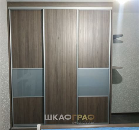 Простой шкаф-купе в прихожую с установкой №026 купить под заказ в Минске