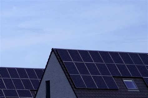 Скандални „нежелани“ продажби на слънчеви панели Technews Bg